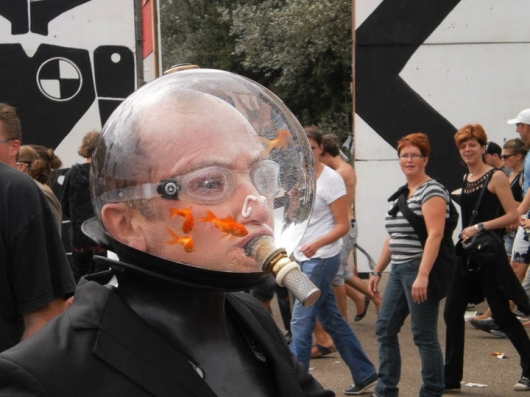 Fish tank head - Really funny pictures collection on picshag.com